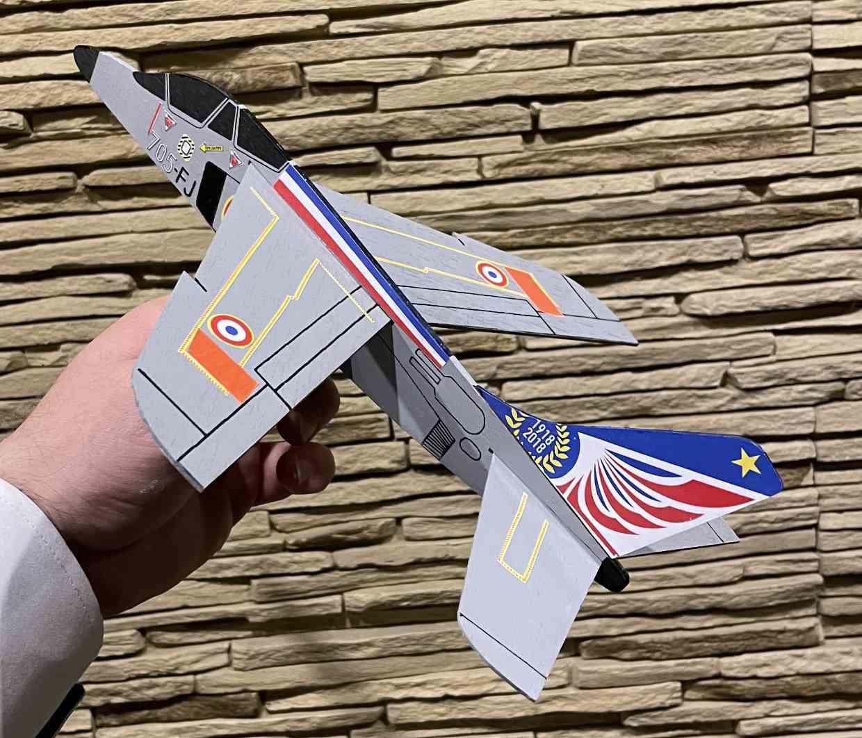 FREE FLIGHT KITS