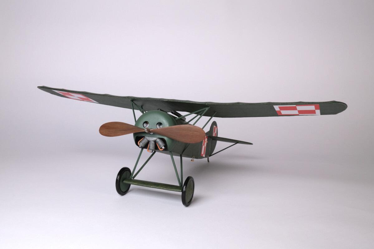 SCALE MODELS