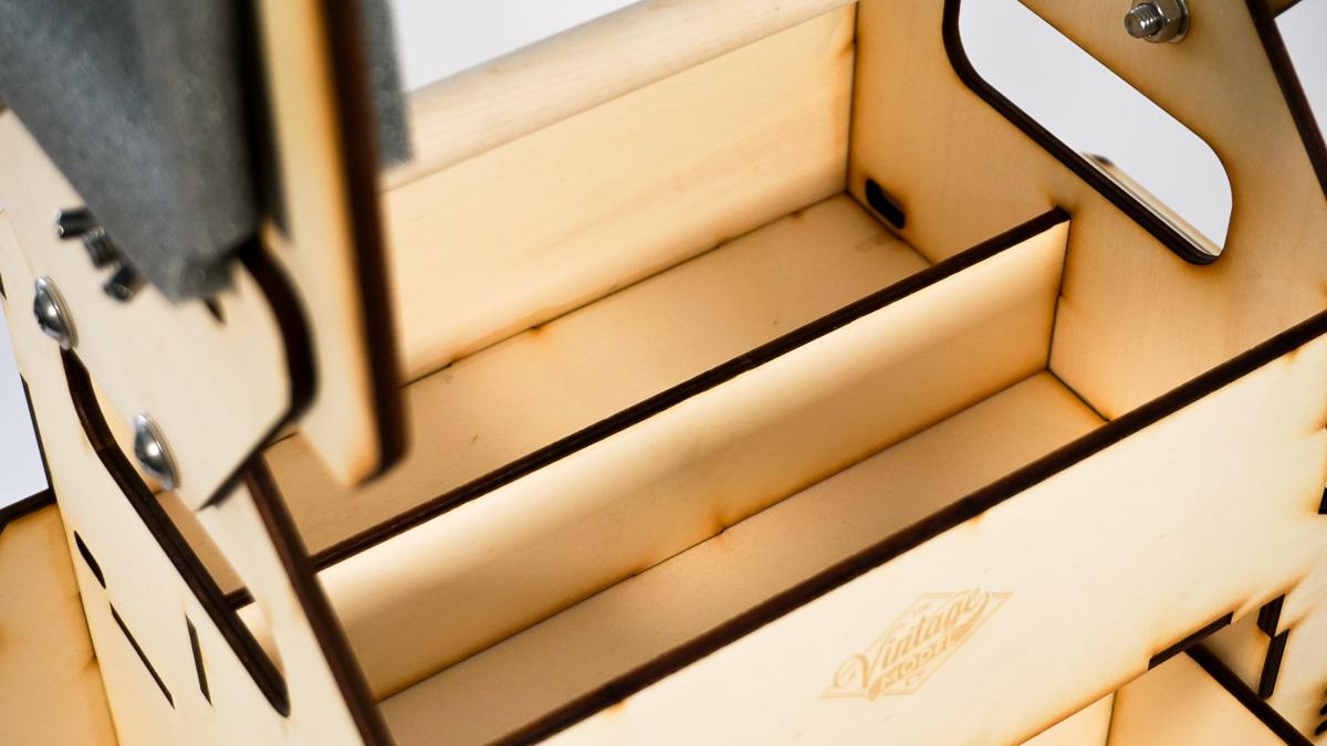 Jumbo Field Box - A Mobile Workshop for the Flying Field