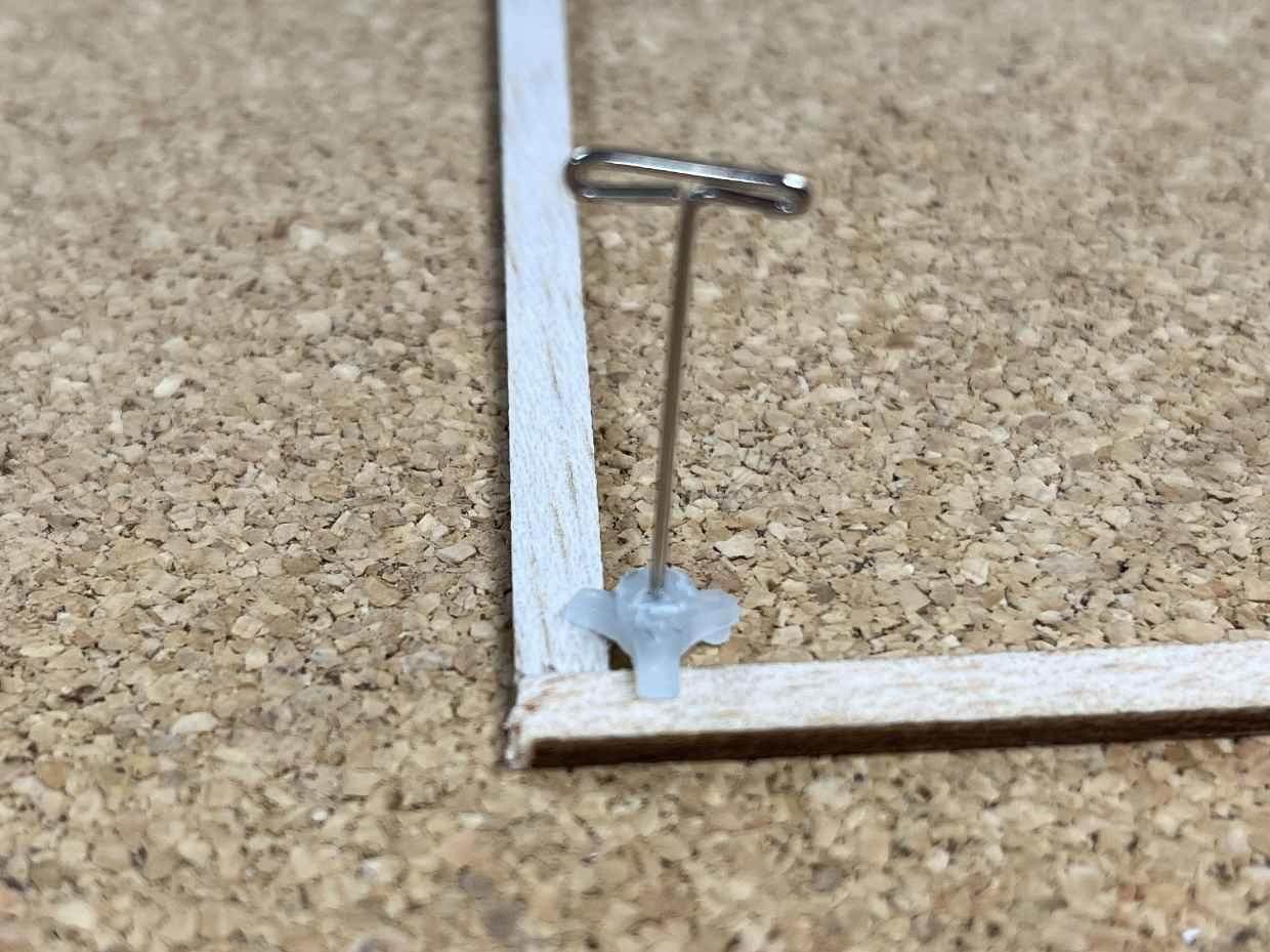 T-Pins & Clamps (Pack of 28)