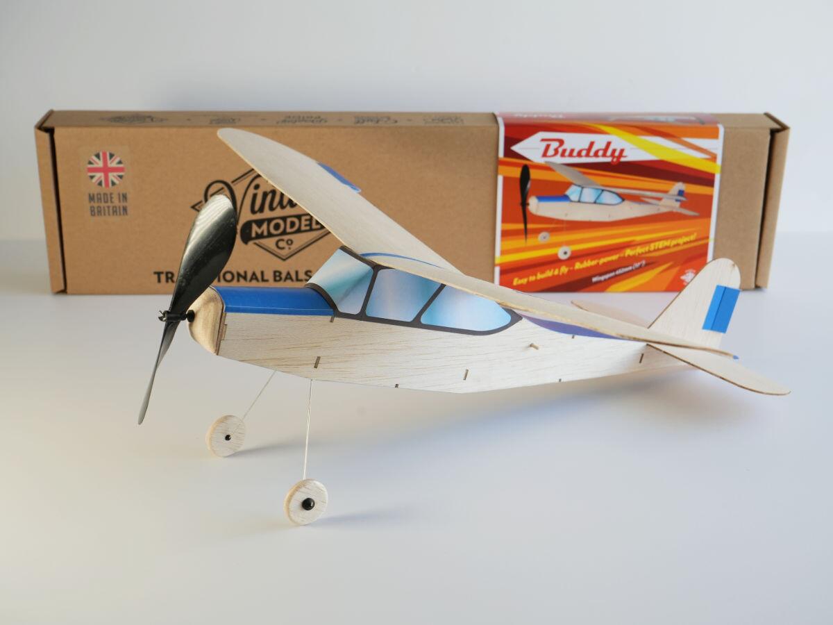 SIMPLE FREE FLIGHT MODELS