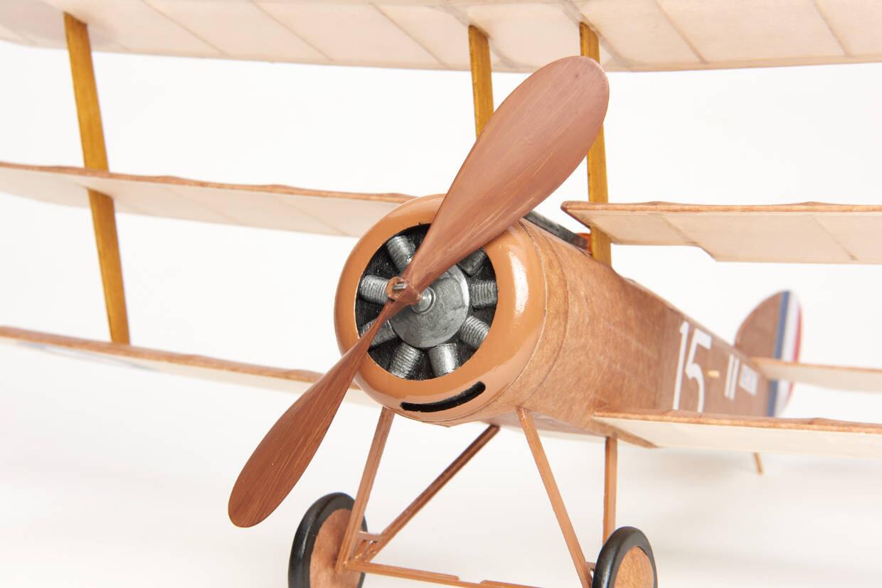 MAGNIFICENT FLYING MACHINES